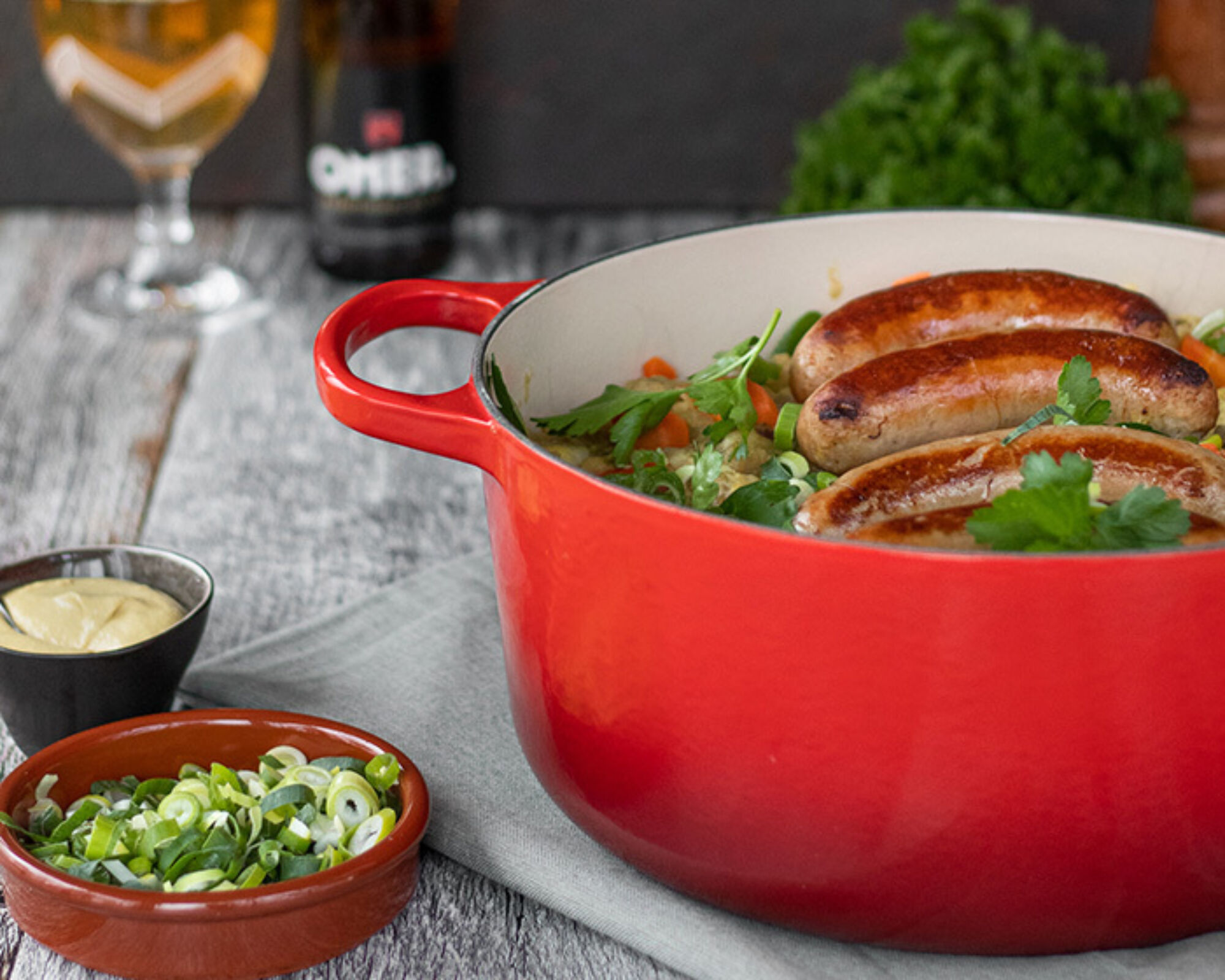 Vlaamse hutsepot met OMER.-mosterd en braadworst | OMER.